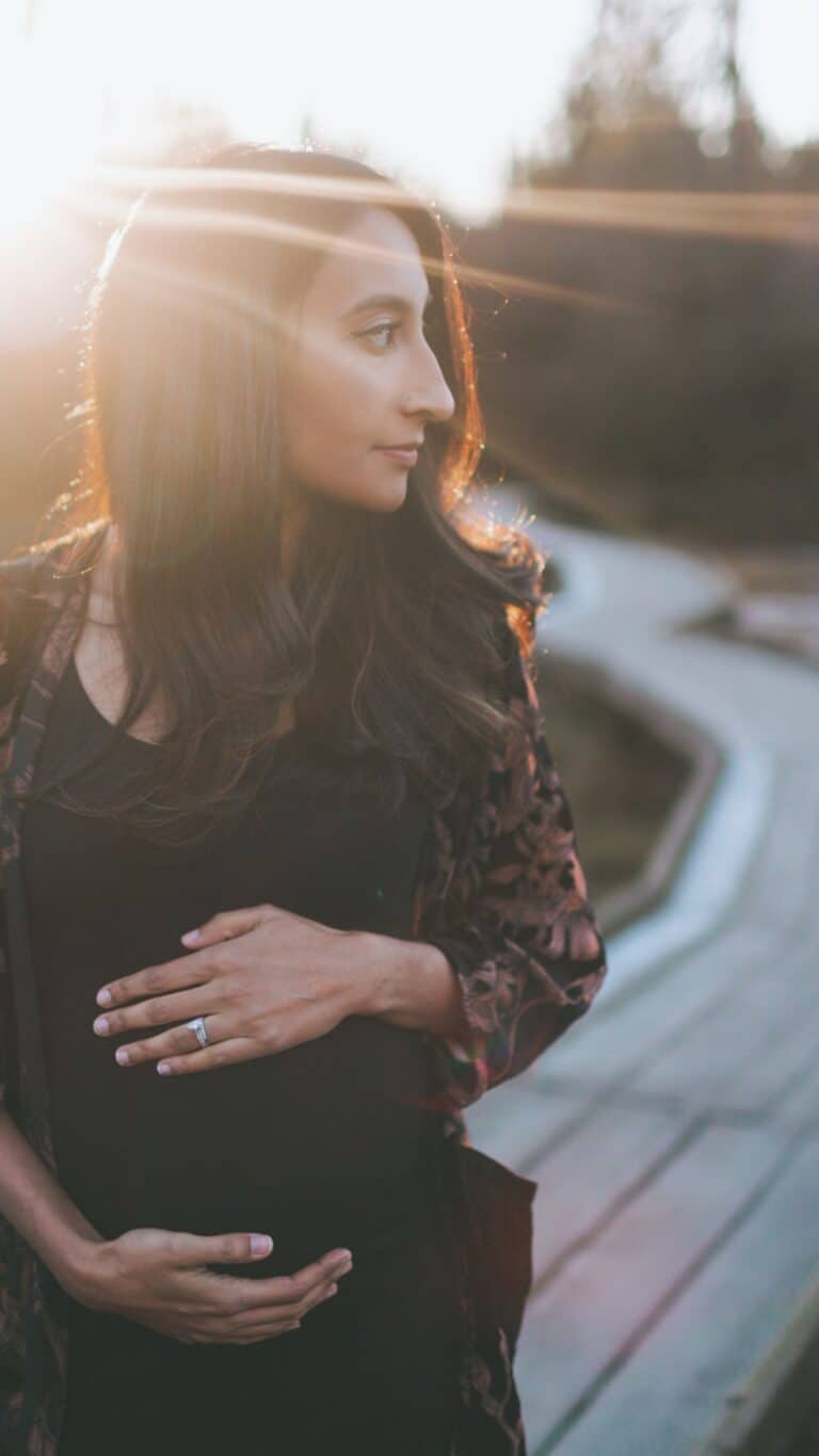 Creative maternity photoshoot ideas 🤰🌟 Cherish your special moments!