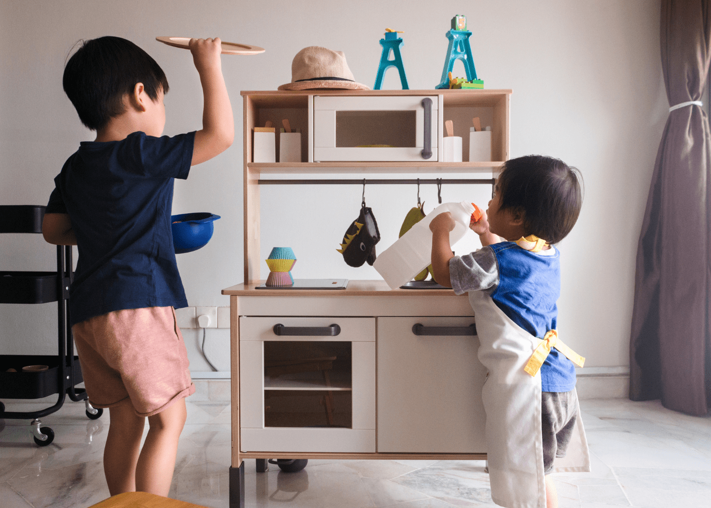 Montessori kitchen 🍳🌿 Fostering independence and culinary skills!