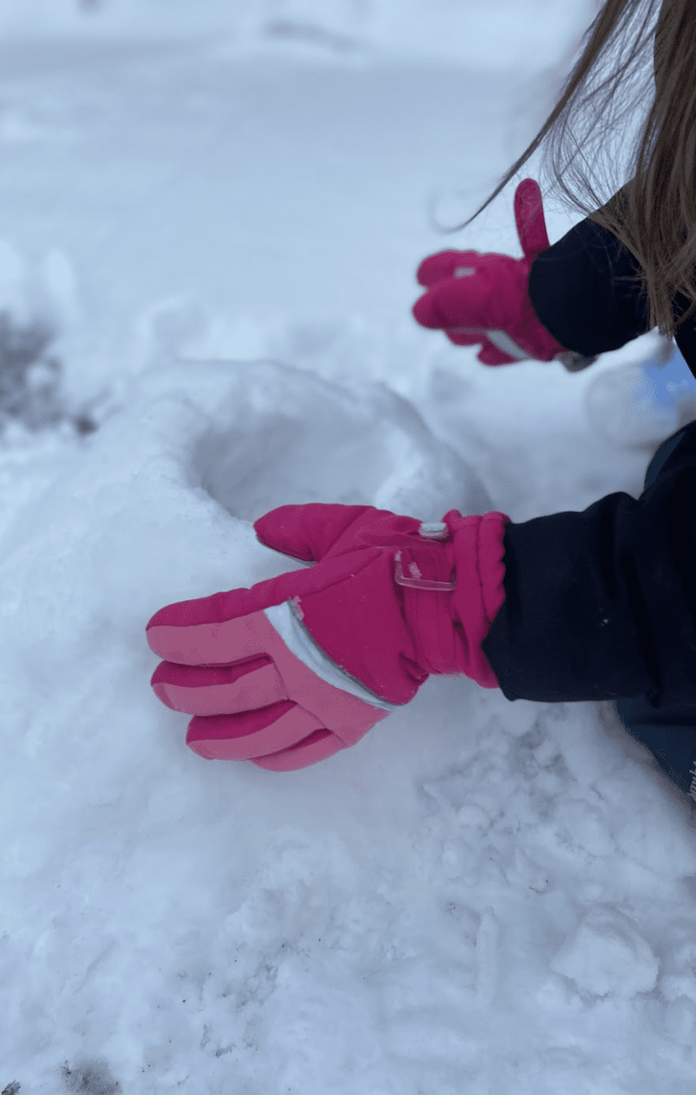 Snow volcano experiment ️🌋 Unleash the power of winter science fun!